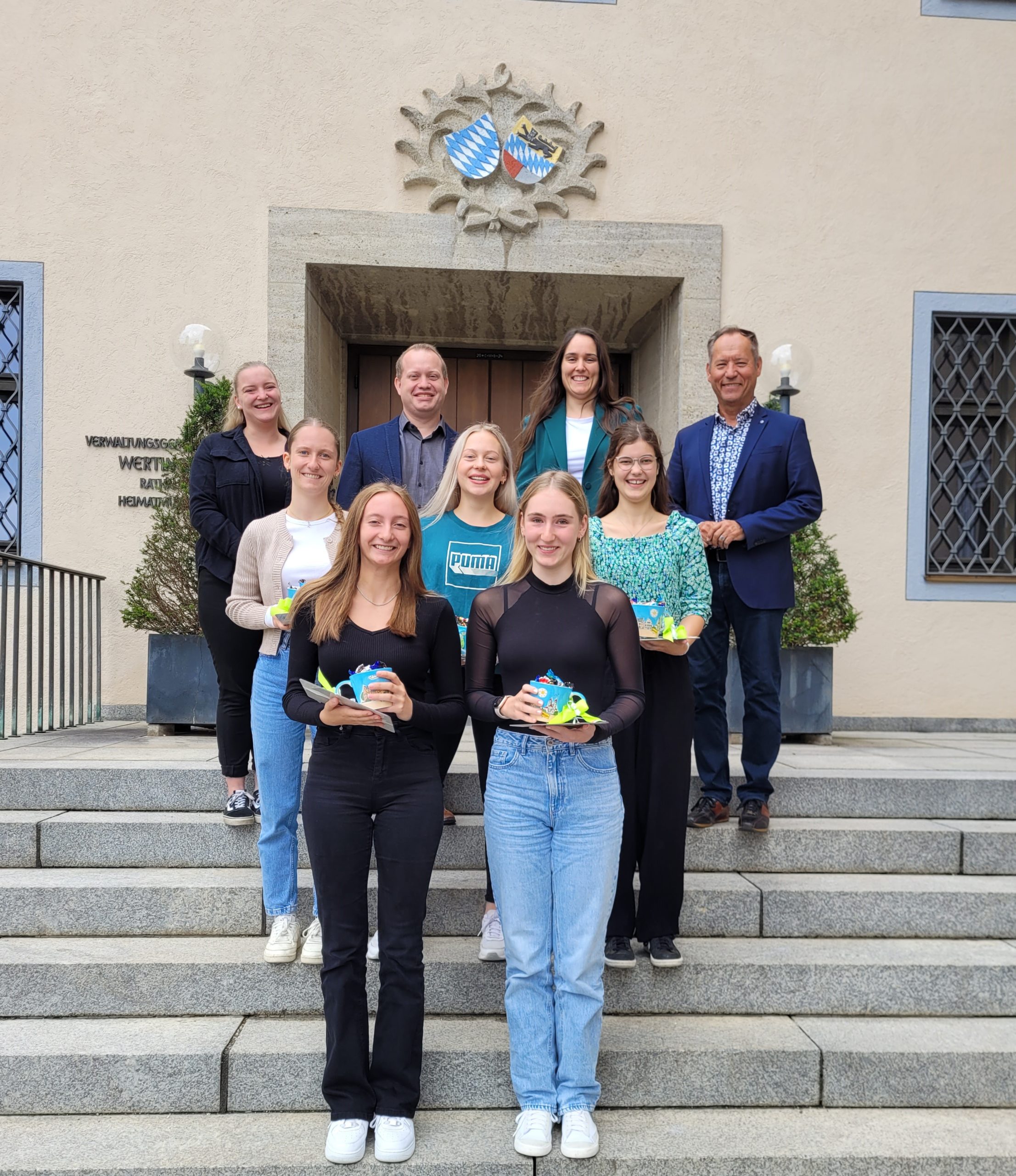 Neue Auszubildende bei der Stadt und Verwaltungsgemeinschaft | Stadt ...